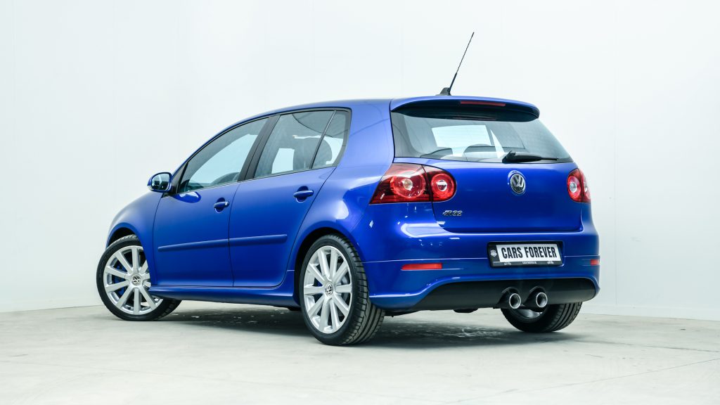 VW Golf R32 - Cars Forever