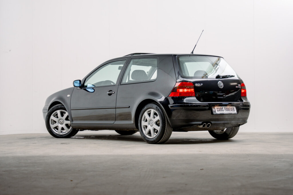 Volkswagen Golf 2.8 V6 4Motion - Cars Forever